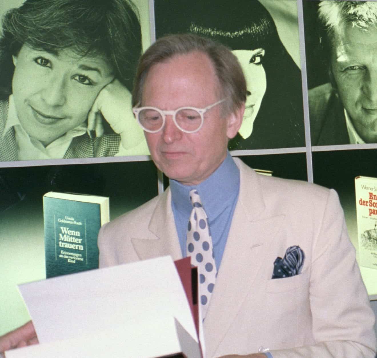 30 Facts About Tom Wolfe that You should Know About