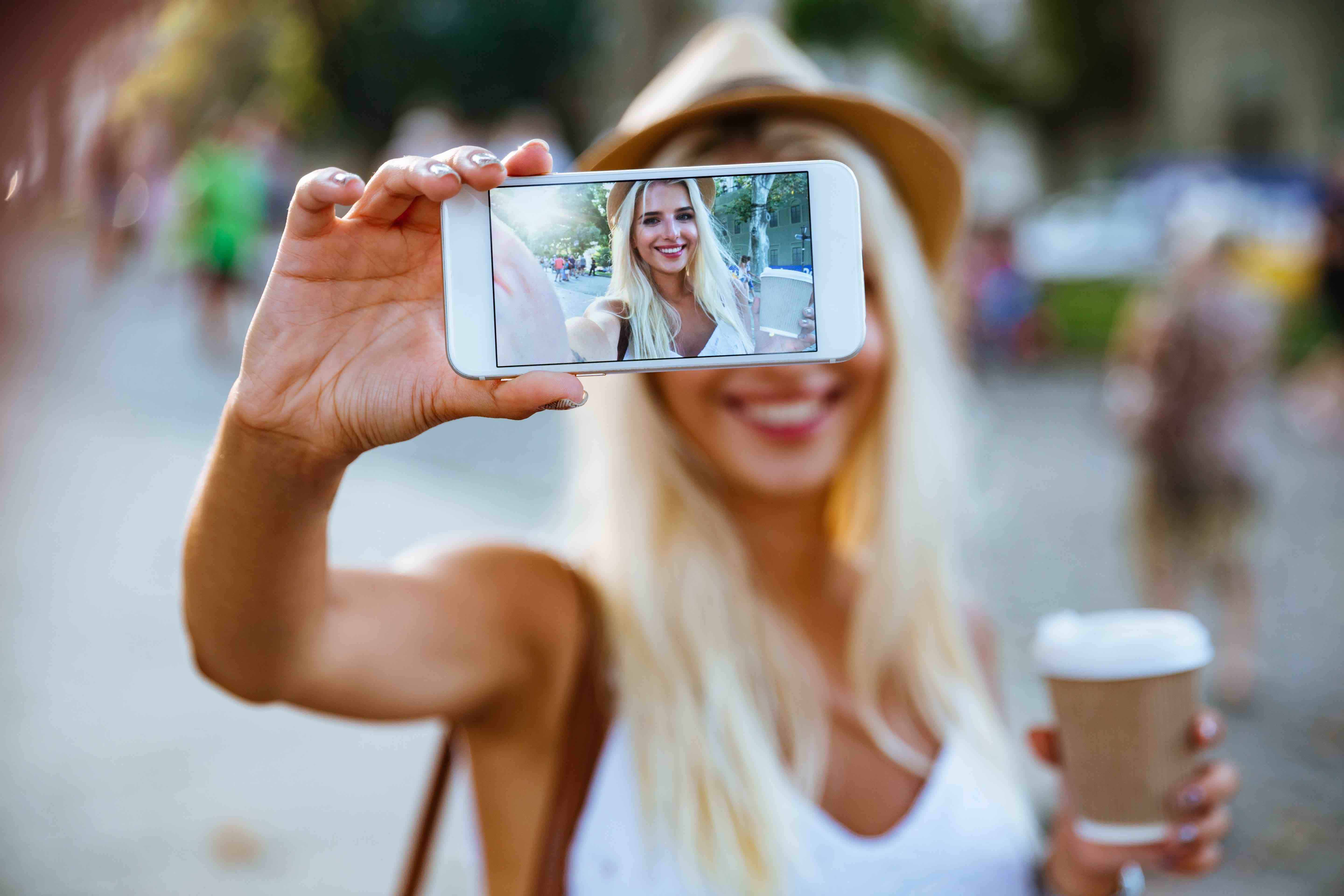 40 Selfie Facts To Read Before You Say Cheese Facts 40 Selfie Facts To Read Before You Say Cheese Facts