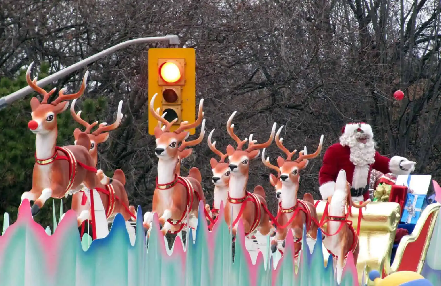 List of Santa's Reindeer Names in Order - Facts.net