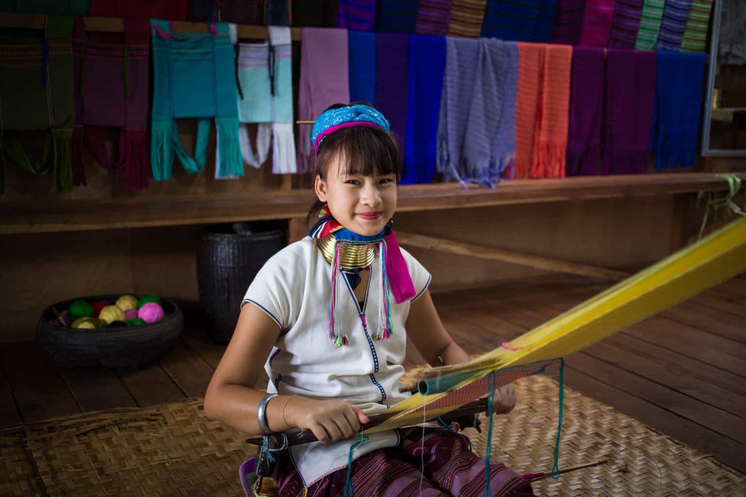 Giraffe Woman: Person with the Longest Neck in the World - Facts.net