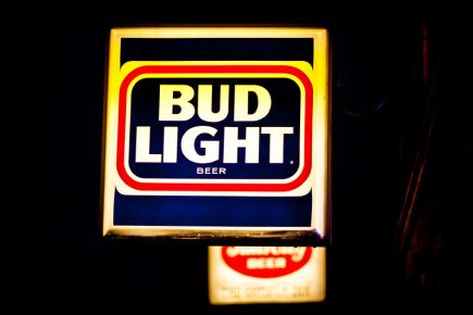 18 Bud Light Nutrition Facts for Your Next Cold One - Facts.net
