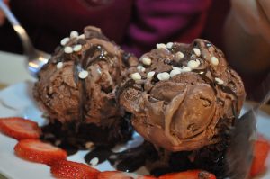 14 Nutritional Facts About Chocolate Ice Cream - Facts.net
