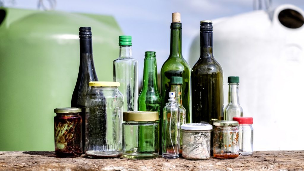 19 Facts About Glass You Probably Didn't Know - Facts.net