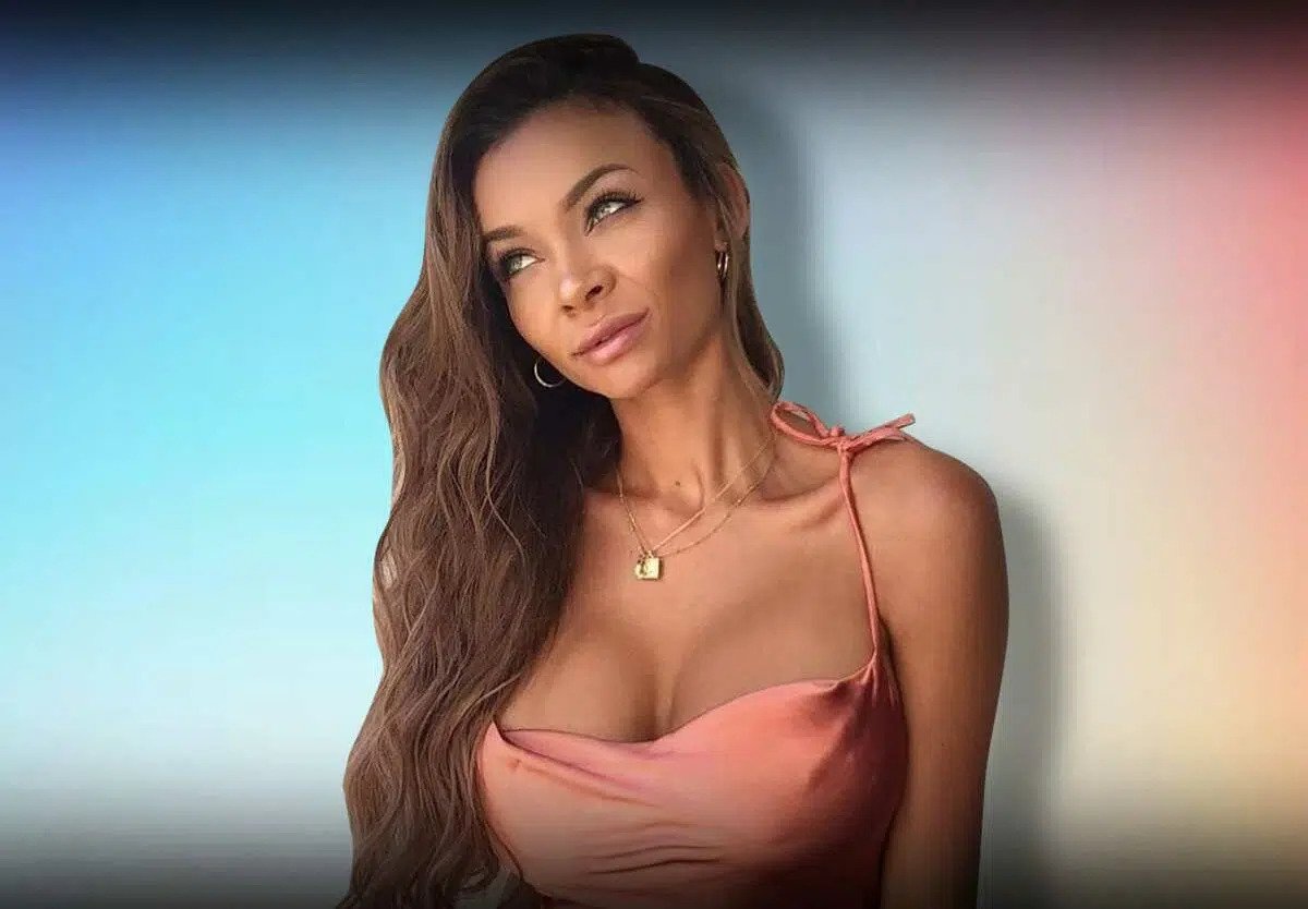 39 Facts about Alyssa Scott - Facts.net