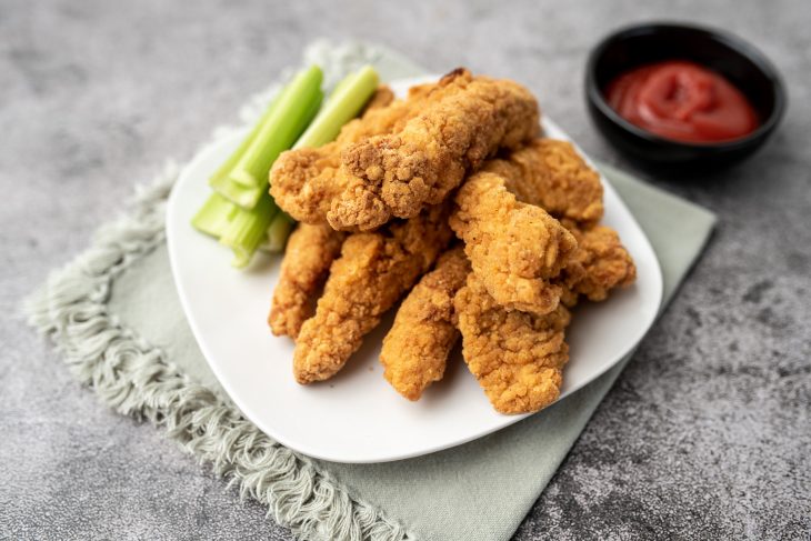 10 Chicken Fingers Nutrition Facts: Calories, Fat, Protein, and More ...