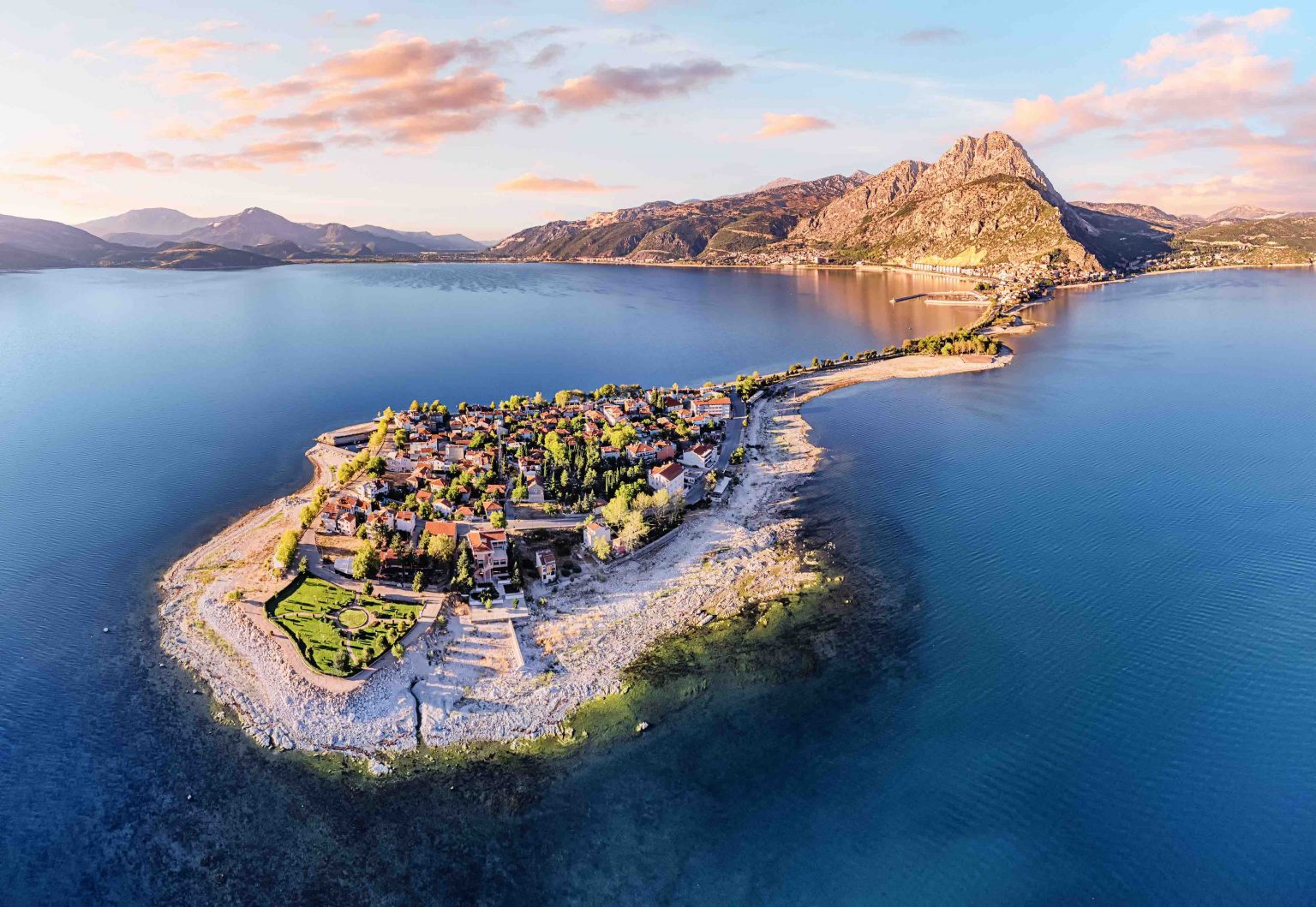 20 Peninsula Facts About Lands Surrounded by Water - Facts.net