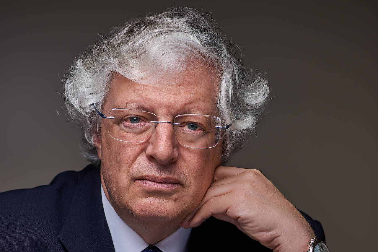 14 Intriguing Facts About Guy Hands - Facts.net